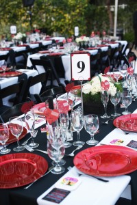 {Real Plus Size Wedding} Red and Black New Year's Wedding | Summer Shea ...
