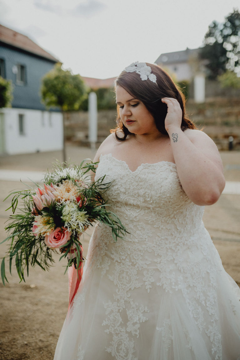 Styled Shoot Archives - The Pretty Pear Bride - Plus Size Bridal Magazine